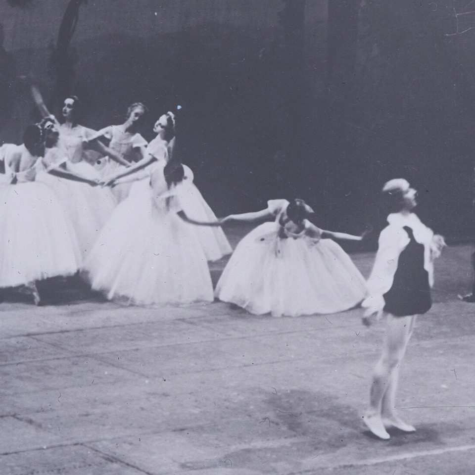 The Borovansky Ballet's production of "Les Sylphides", 1943 ...